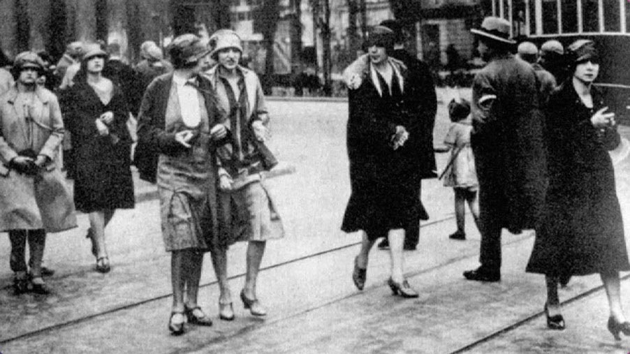 Chaos and Classicism: The New Woman | The Guggenheim Museums and Foundation